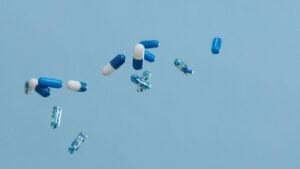 تيلاكس حبوب (Tilax) | دواعي الاستعمال والأضرار والجرعات